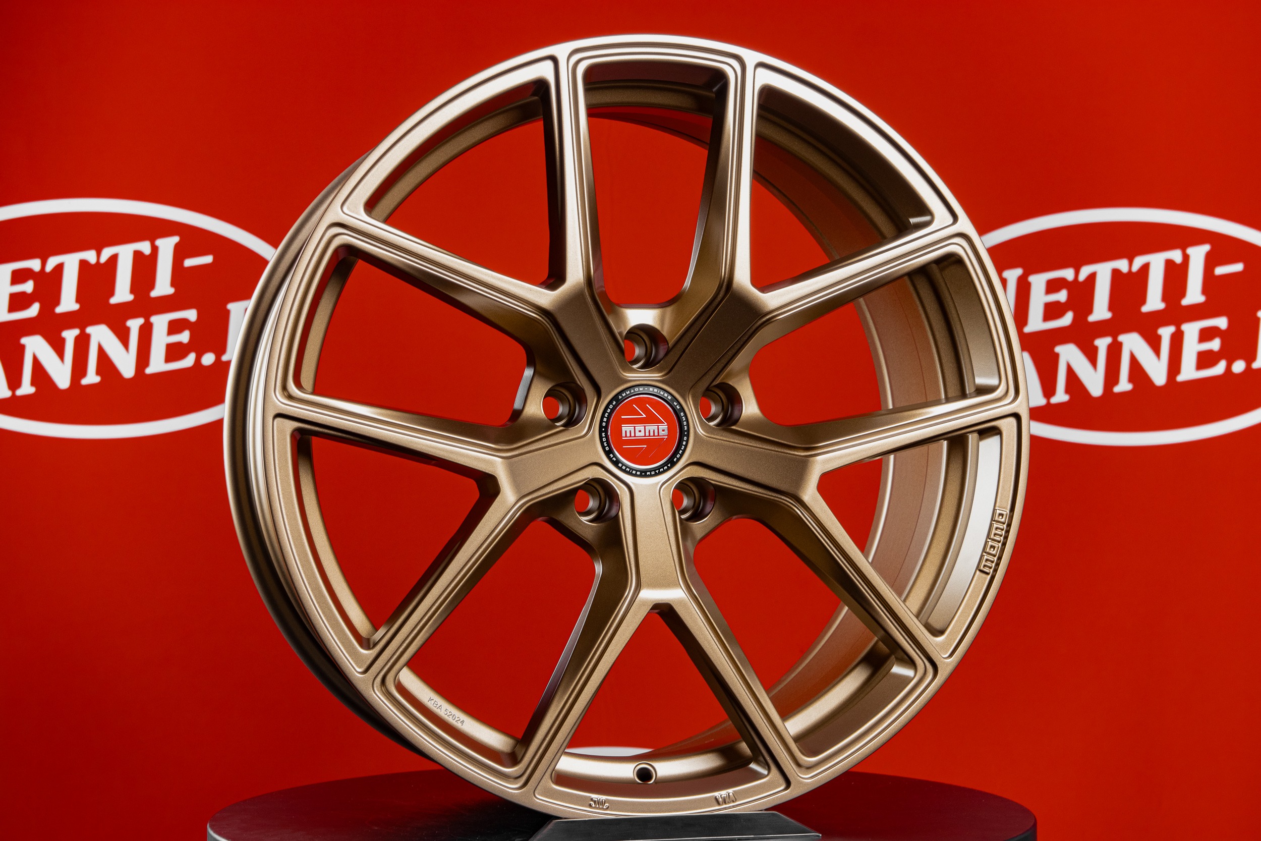 MOMO RF-01 Alumiinivanteet 9x20" 5x130 ET50 Ø71.5 | Nettivanne.fi