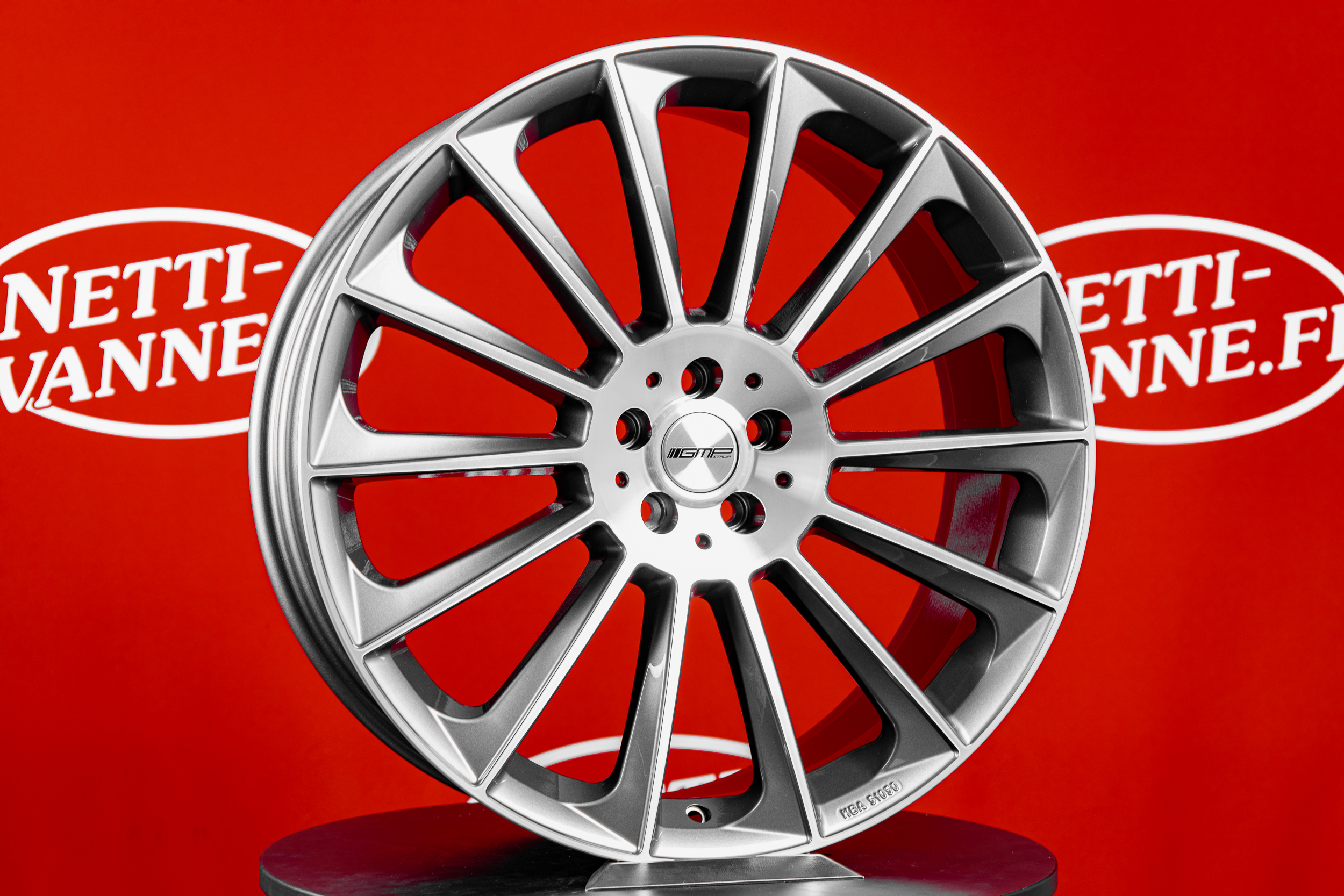 GMP STELLAR ANTHRACITE DIAMOND Alumiinivanteet 9x22" 5x108 ET45 Ø63.4 ...