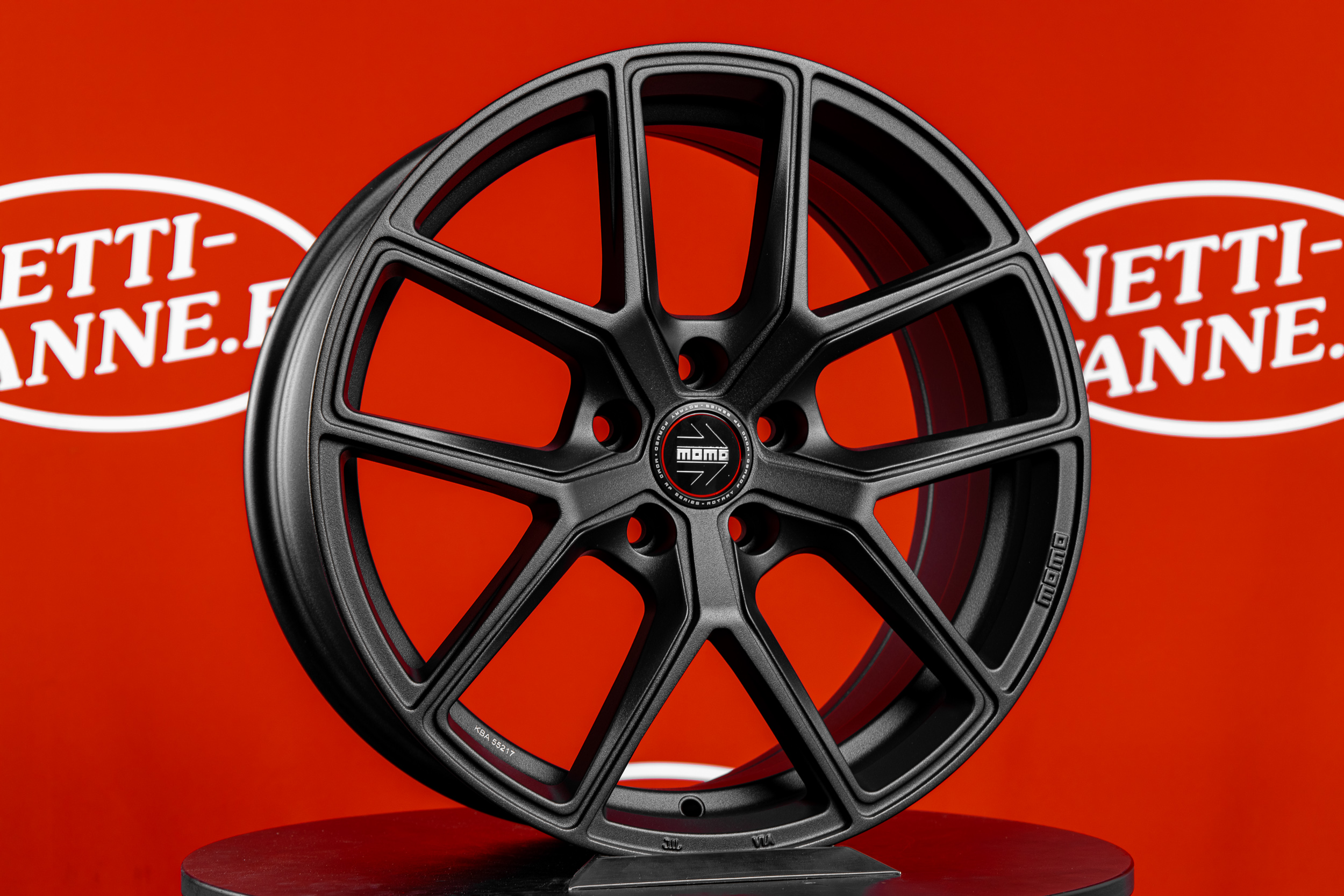 MOMO RF-01 SANDBLAST BLACK Alumiinivanteet 8x18" 5x112 ET38 Ø66.6 ...