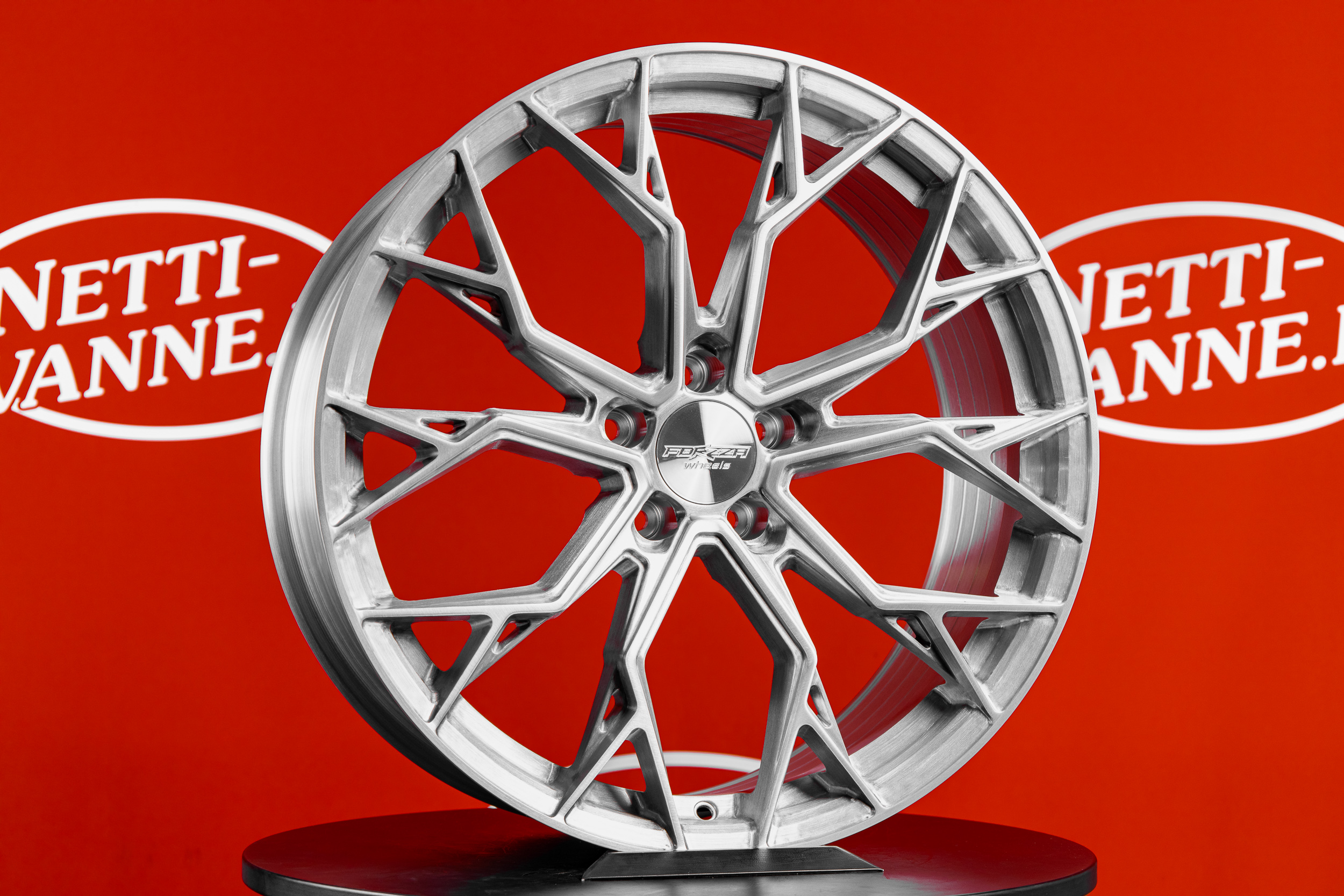 FORZZA TITAN BRUSHED ALUMINIUM SARJA 9/10.5x20.0" 5x112 ET35/40 Ø66.5 ...