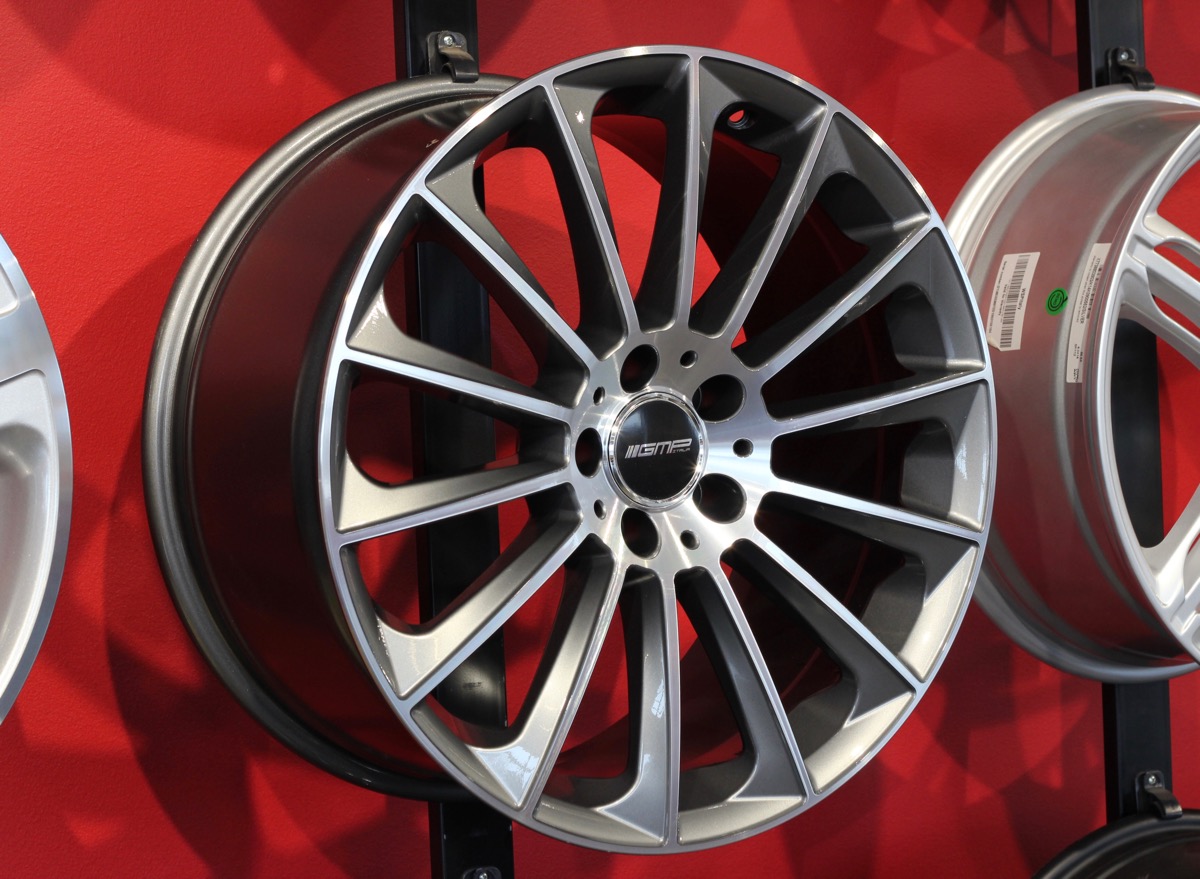 GMP STELLAR ANTHRACITE DIAMOND Alumiinivanteet 9x22" 5x108 ET45 Ø63.4 ...