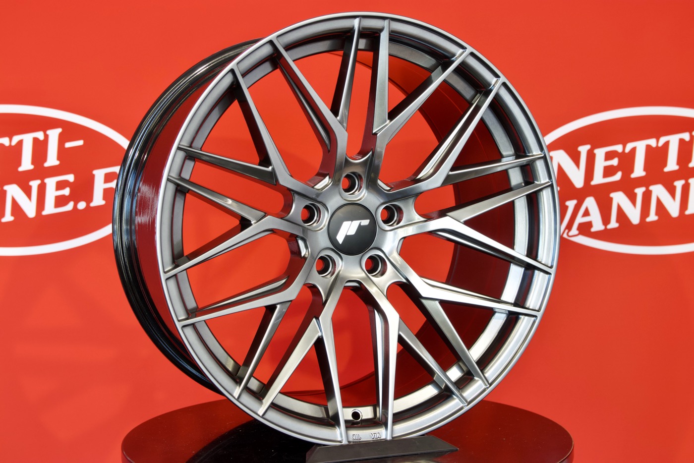 JR Wheels JR28 Alumiinivanteet 8.5x18" 5x112 ET40 Ø66.6 | Nettivanne.fi